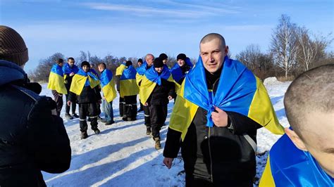 Rusia Y Ucrania Completan Un Gran Intercambio De Prisioneros Tras La