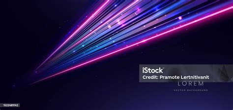 추상 기술 미래 지향적 인 빛나는 파란색과 분홍색 라이트 라인과 빠른 모션 블러 효과가 어두운 파란색 배경에 있습니다 가리기에 대한 스톡 벡터 아트 및 기타 이미지 Istock