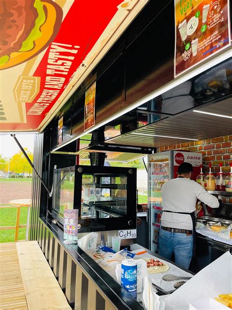 Aménagement conteneur burger et bar à bières le Burger du Mineur