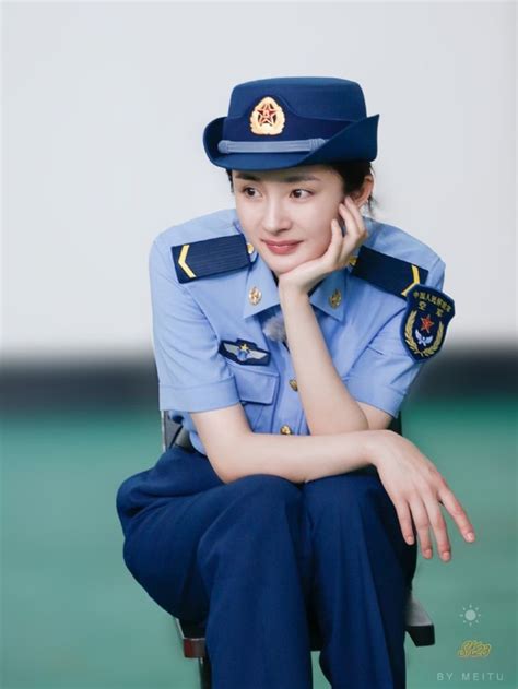 ปกพนโดย Vaaty23 ใน Yang Mi หยางม 楊冪