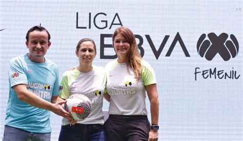 De estreno La Liga MX Femenil presenta el balón exclusivo Nike para