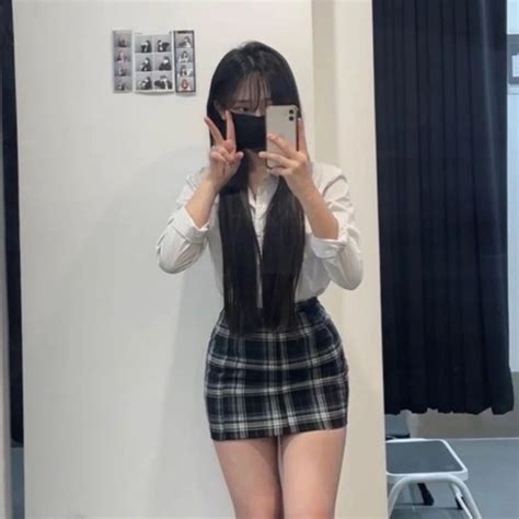 학생스타그램 공식계정 on instagram 오늘의훈녀 dltlxxs ss girls in mini skirts