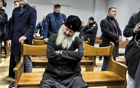 Російська пропаганда закупила у Фейсбуці рекламу про “знищення православя” в Україні Читайте