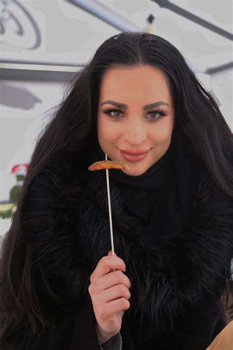 Ena Friedrich Kako Sam Frendu Otela Curu I Napravila Karijeru U