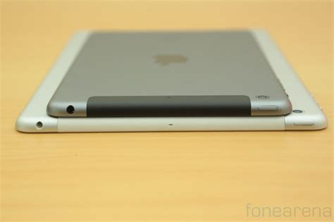 Apple Ipad Air Vs Ipad Mini With Retina Display Photo Gallery