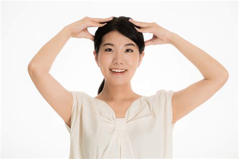 女性の頭皮のかゆみの原因は？治療方法と放置するリスクを医師がわかりやすく解説 皮膚のトラブル解決のための情報メディア 皮膚科medi