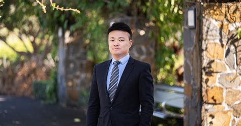 Aaron Liu Sales And Marketing Executive Ray White Rochedale