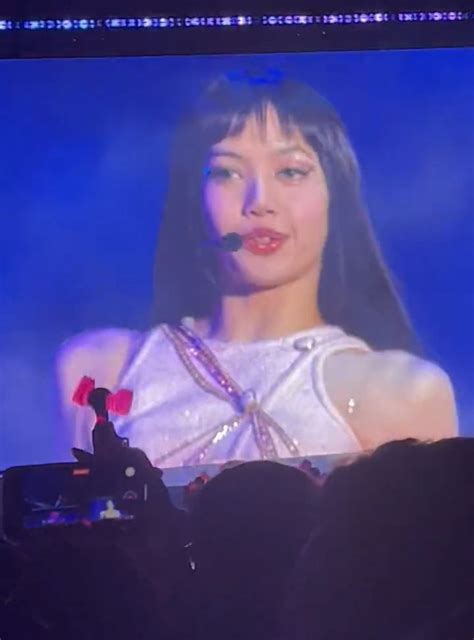 Ren Saw Blackpink In Barcelona 🇪🇸 On Twitter Rt Lalisamgger Jesus