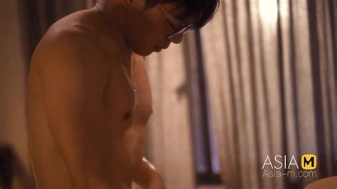 Liang Yun Fei Naked Man Xasiat