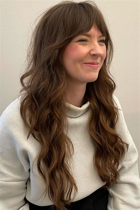 20 Wolf Haircuts For All Lengths Voluminous Long Hair Wolf Cut
