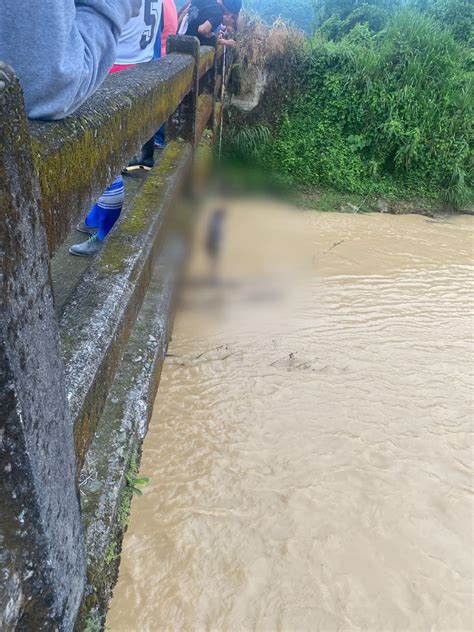 El cuerpo colgado y maniatado de un hombre apareció en el puente Delia