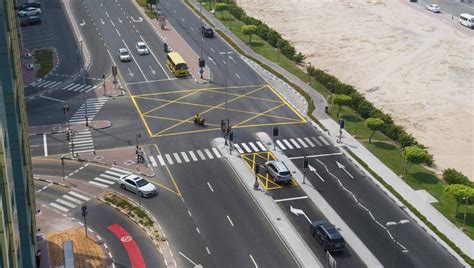 طرق دبي تنفذ أعمال التحسينات المرورية على 3 شوارع حيوية في المنخول