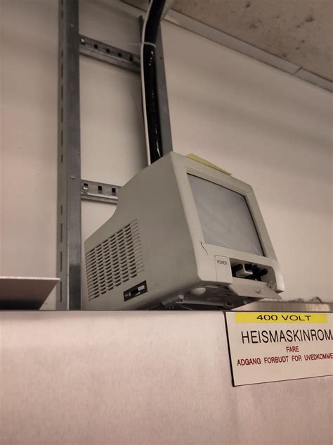 Found This Tiny Crt At My Work Storage Its Maybe 5 Display Rcrt