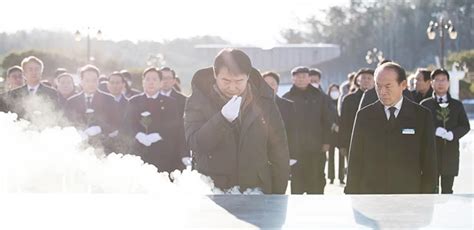 이정선 광주광역시교육감 계묘년 신년맞이 합동 참배 위키트리