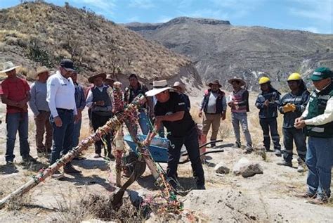 Arequipa Colocan Primera Piedra Del Primer Centro De Conservación Del Cóndor Andino
