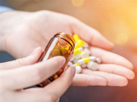 Riesgos De La Automedicación ¿qué Debes Saber