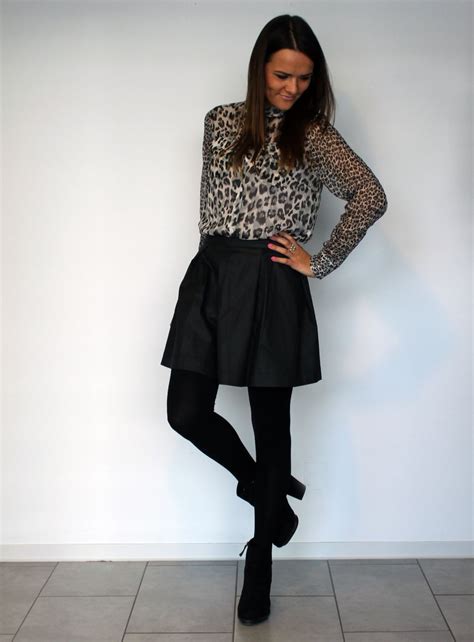 High Waist Pleated Skirt High Waisted Pleated Skirt Outfit Posts