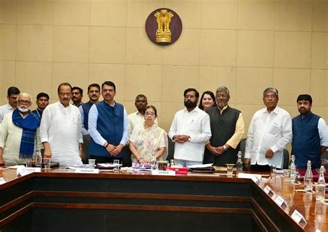 आंतरराष्ट्रीय स्तरावर प्रसिद्ध असे संगीत महाविद्यालय देशात असावे या