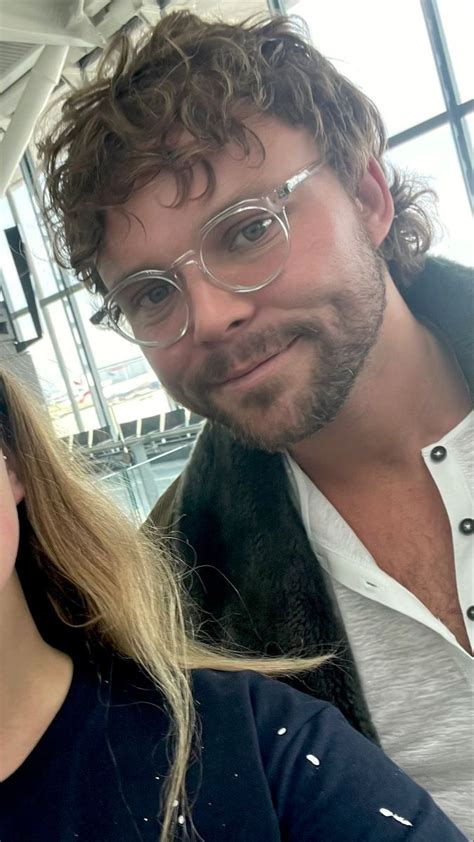 Ashton Irwin ♡ Musica