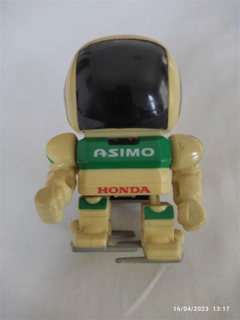 Collectible Honda Asimo Robot With Freebies Hobbies And Toys Toys