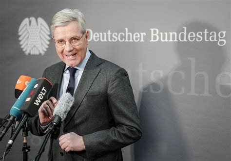 Ampel Regierung ringt um Waffenlieferungen CDU Außenpolitiker warnt