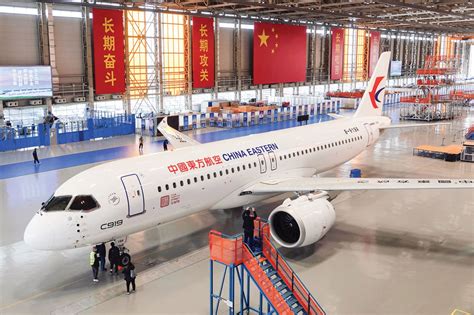 C919 Pesawat Komersial Buatan China Pencabar Boeing Airbus Kosmo Digital
