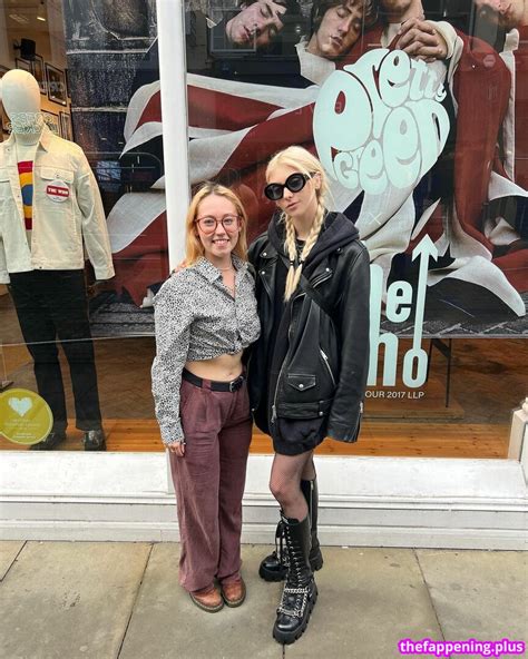 Taylor Momsen Aryelsoul Taylormomsen Nude Onlyfans Photo 565 The