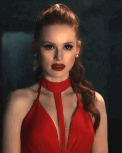 Madelaine Petsch Cheryl Blossom Gif Madelaine Petsch Cheryl Blossom Tumuklas At Magbahagi Ng