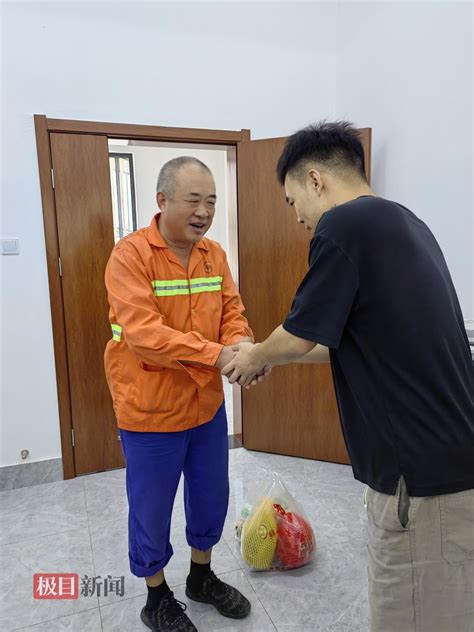 捡到笔记本电脑和钱包 环卫工与垃圾分类督导员接力归还失主凤凰网湖北凤凰网
