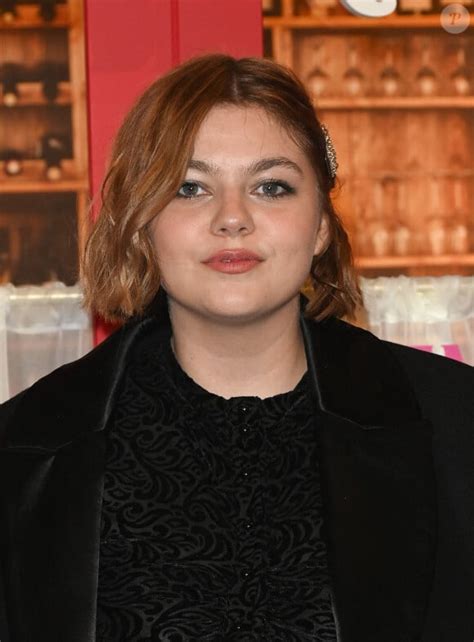 Photo Louane Avant Première Du Film Netflix Emily In Paris Saison