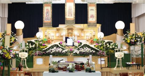 自宅で亡くなった場合はどこに連絡？エンゼルケアや葬儀までの流れ