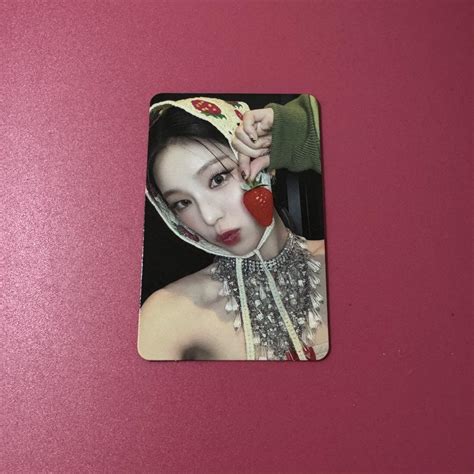 Itzy Makestar 対面トレカ いちご イェジ メルカリ
