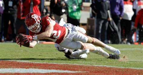Drake Stoops Ou Seniors Go Out In Style