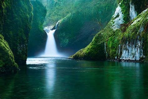 This Tour to Oregon's Tallest Waterfall Was Voted One of the Best ...