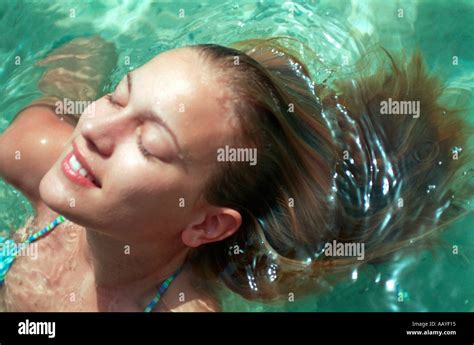 Teenage Girl In Bikini Relaxing Stockfotos Und Bilder Kaufen Alamy