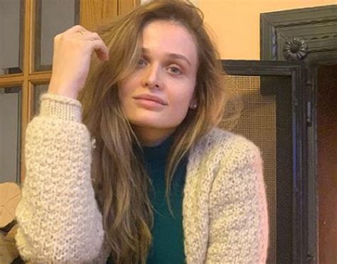 Gola ćerka Anice Dobre Mina Sovtić Vrelim Scenama U Seriji Mamila