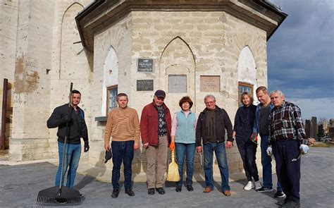 Тернопільські поляки впорядкували польські поховання Волинський монітор