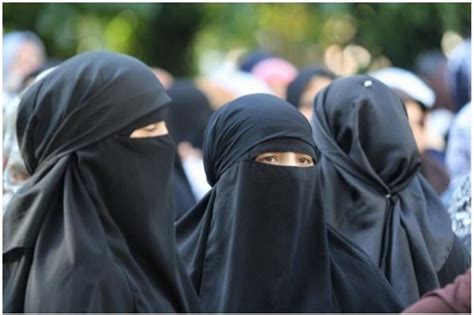 النرويج تتجه لمنع ارتداء البرقع والنقاب في المدارس والجامعات I24news