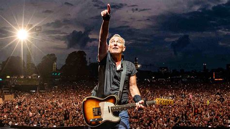 Bruce Springsteen And The E Street Band Add Extra Date To Uk Stadium Tour