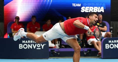 Djokovic Chấn Thương Cổ Tay Serbia đối đầu Chủ Nhà Úc Tại Tứ Kết Báo