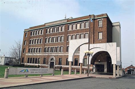 Centre De Services Scolaire Des Hautes Rivières Agrandissement Et