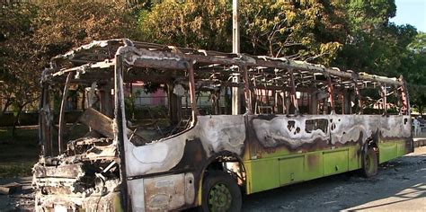 Operação Policial Prende Suspeitos De Participar De Incêndios A ônibus