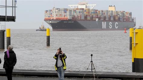 Größtes Containerschiff Der Welt In Bremerhaven Welt