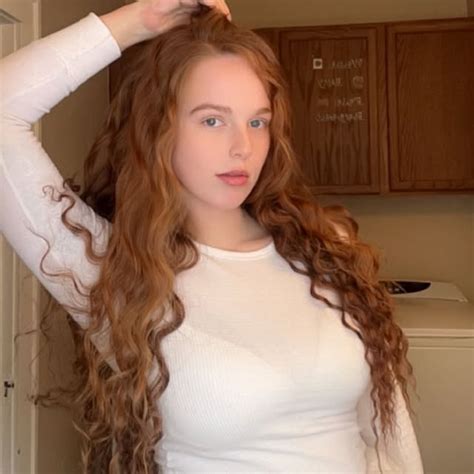 Jessica Yourfavoritereadhead • Threads Say More