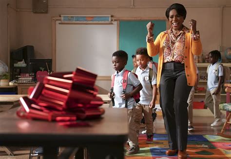 Sheryl Lee Ralph Wins 1st Emmy Delivers Striking Speech Heres The