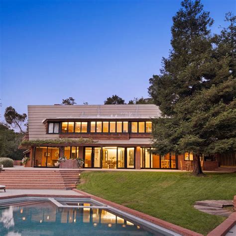 Look Inside Diane Keatons Former Lloyd Wrightdesigned Home Now Off