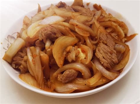 【洋葱炒肉的做法步骤图，洋葱炒肉怎么做好吃】疯狂艾瑞克下厨房
