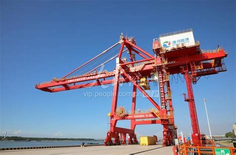 安徽芜湖长江lng内河接收（转运）站项目运行良好 人民图片网