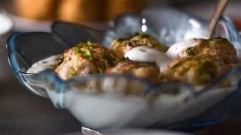 Dahi Bhalla Recipe घरच्या घरी बनवा चटपटीत दही भल्ला नोट करा रेसिपी