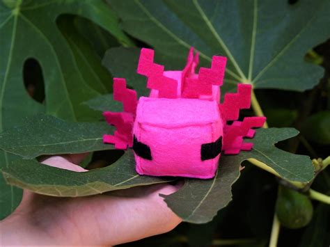 Minecraft Axolotl Plush Chargemine